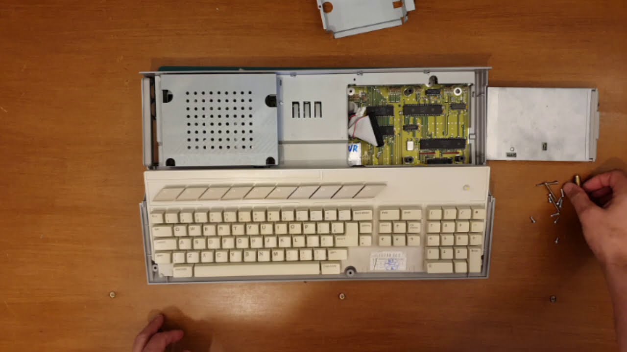 Atari 1040STFM - Internal floppy disk drive Re-Fit & Test - YouTube