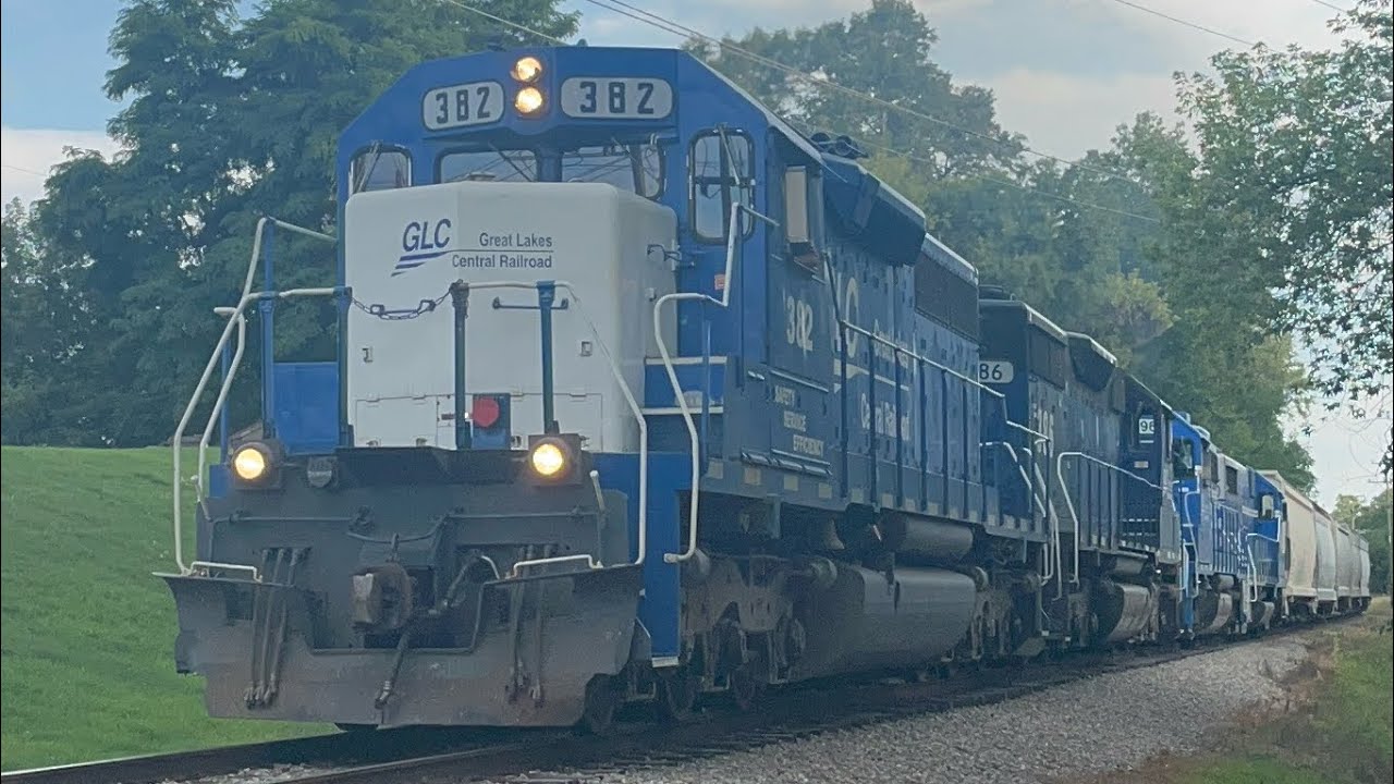 GLC Great Lakes central railroad coming through downtown mount Pleasant ...