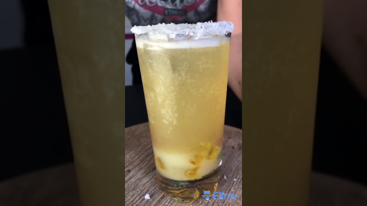 CERVEZA MICHELADA CON GOMITAS - YouTube