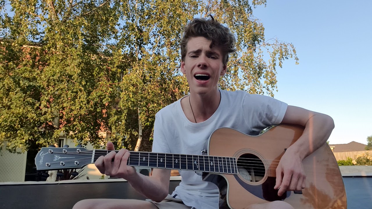 "Don't look back in anger" by Oasis (Josh Leach cover) - YouTube