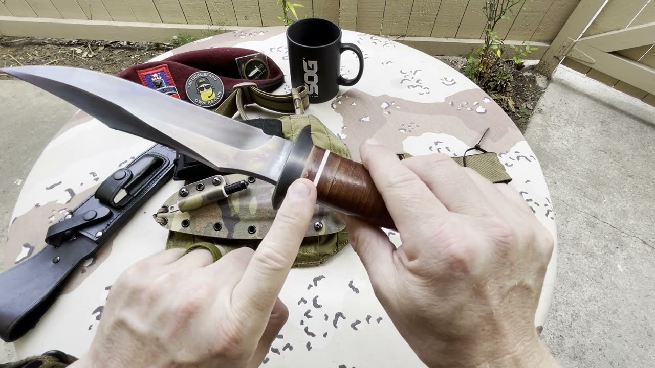 The SOG Super SOG. It's everything that you like about a fixed blade ...