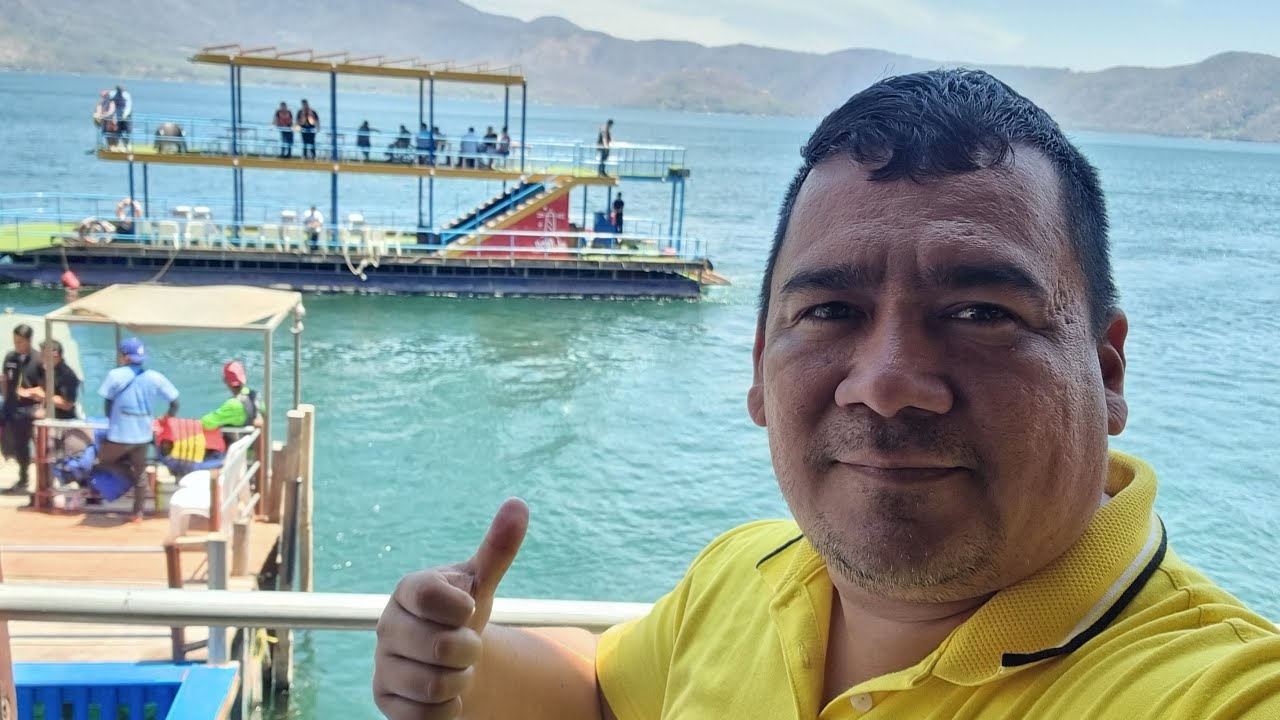 En El Ferry Del Lago De COATEPEQUE - YouTube