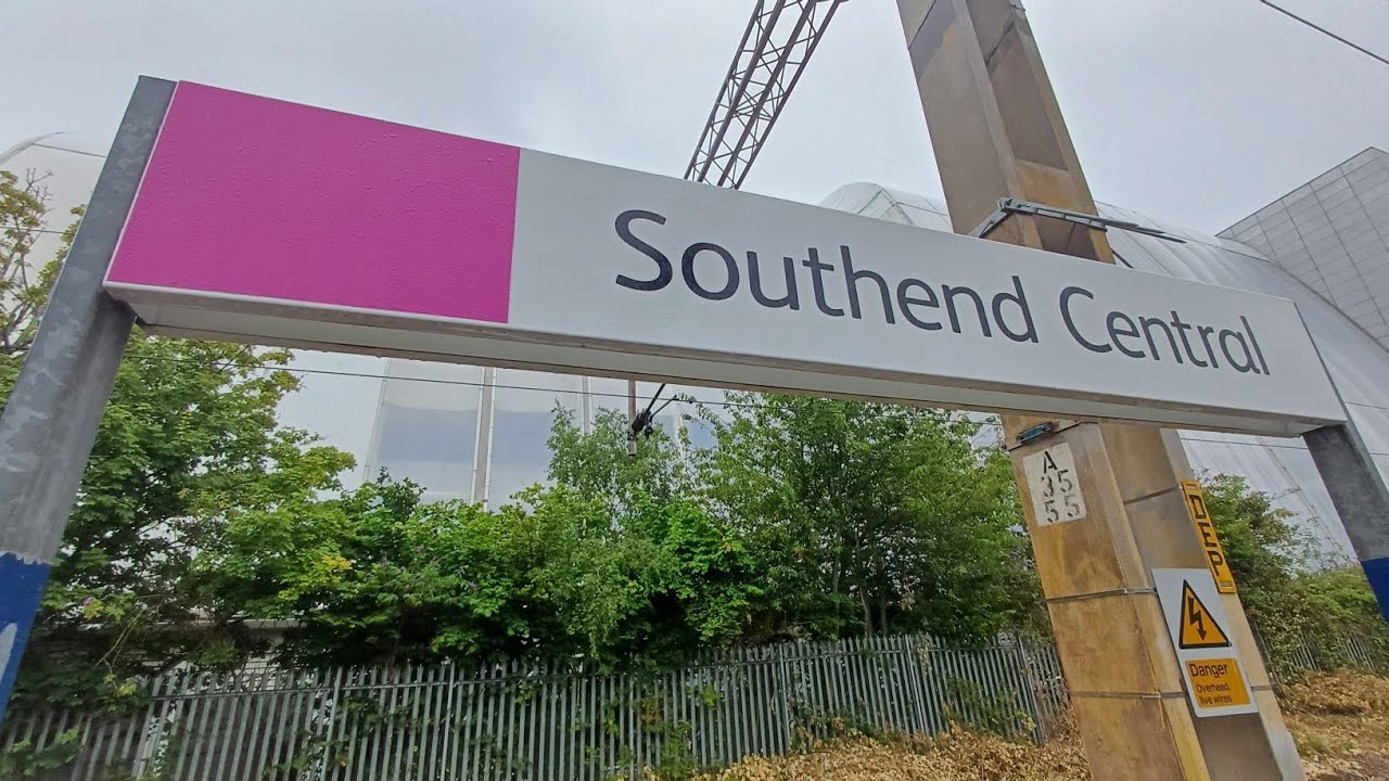 c2c train journey from Southend Central to Southend East (02/07/2024 ...