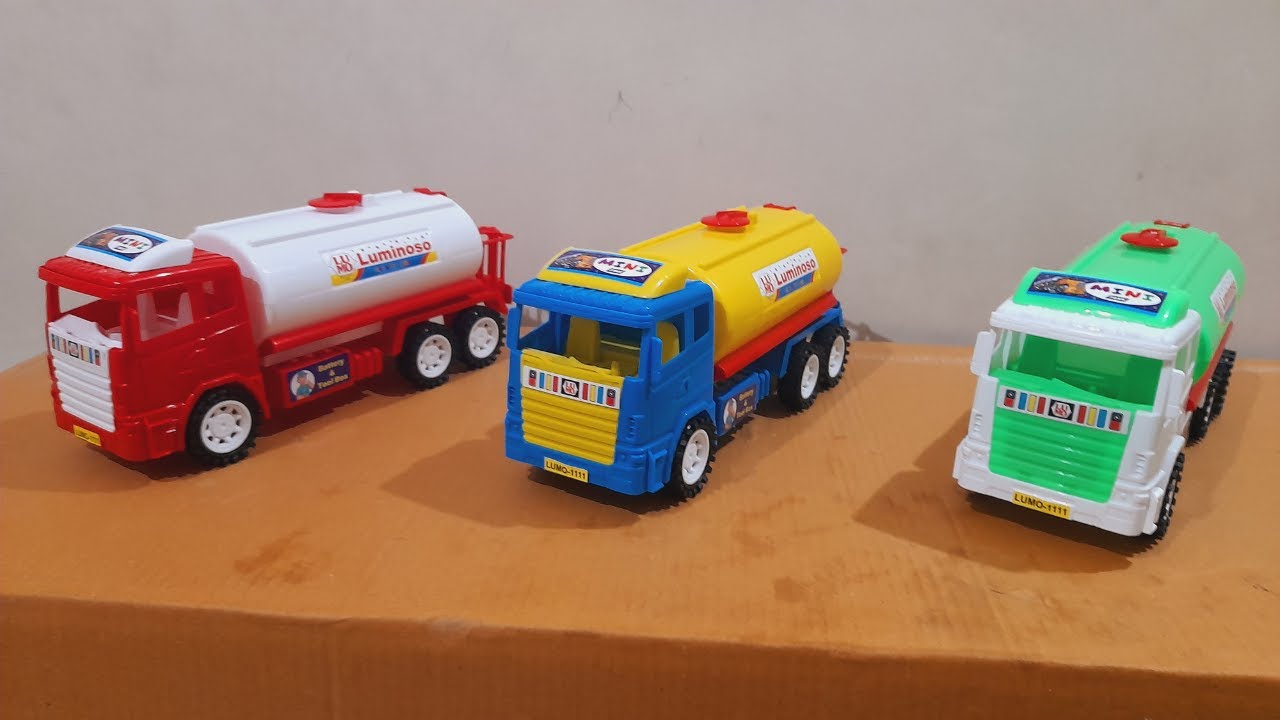 Unboxing and Review of luminous Friction Powered 6 Wheel water tanker ...