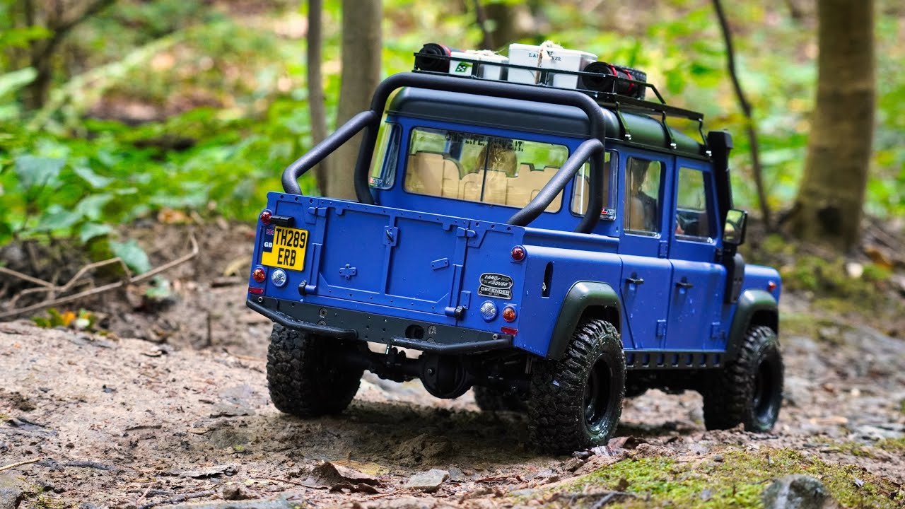 Scale Crawler Boomracing BRX02 Defender 110 Pickup & Friends - YouTube