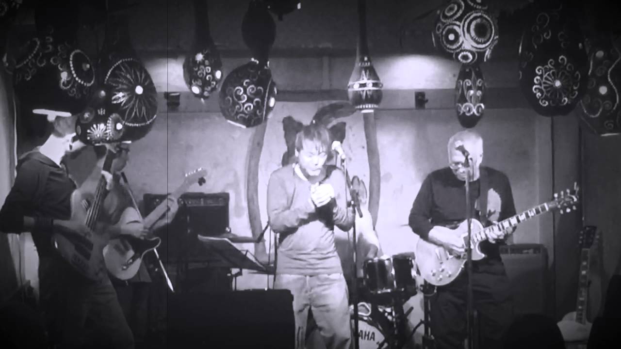Rattlesnake Shake - YouTube