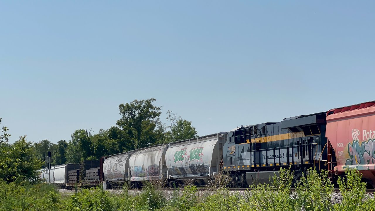 CSX 3301 w/ Clean C&O Heritage DPU Leads M648-12 on 7/13/24 - YouTube