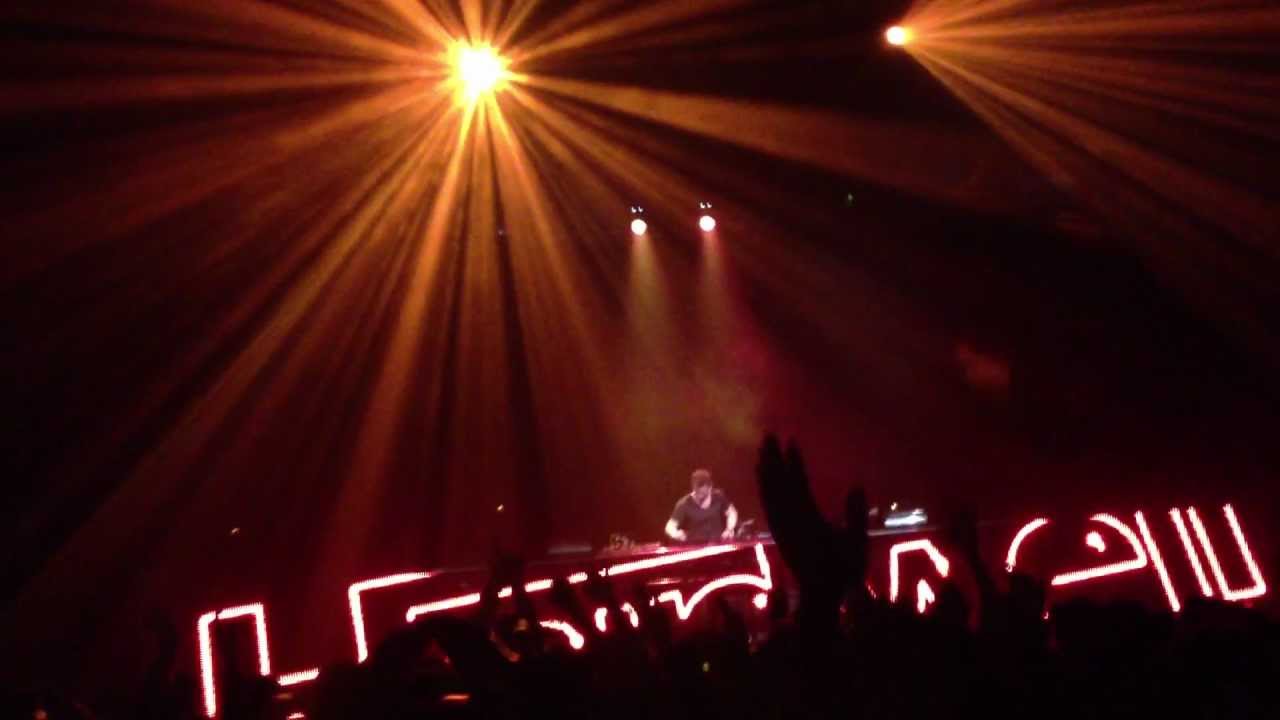 Hardwell @ Congress Theater Chicago 12/30/2012 - YouTube