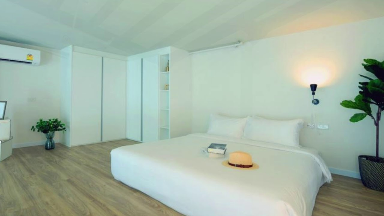 Q Box Hotel Bangkok Blossom, Bangkok, Thailand - YouTube