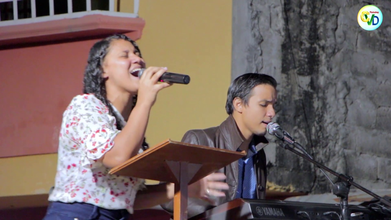 SALMISTA ABIGAIL SOTO CANTA SOBRE ALAS DE PALOMA Y ME ELEGISTES EN ...