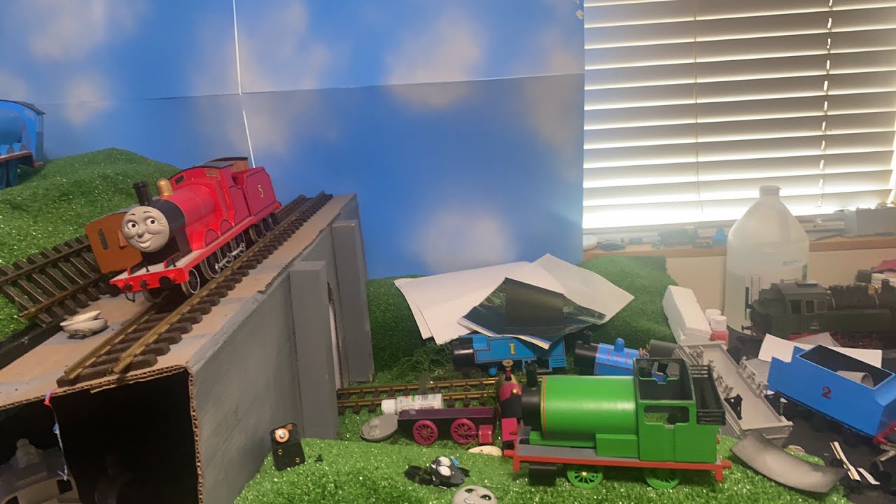 Gauge 1 thomas and friends modeling live - YouTube