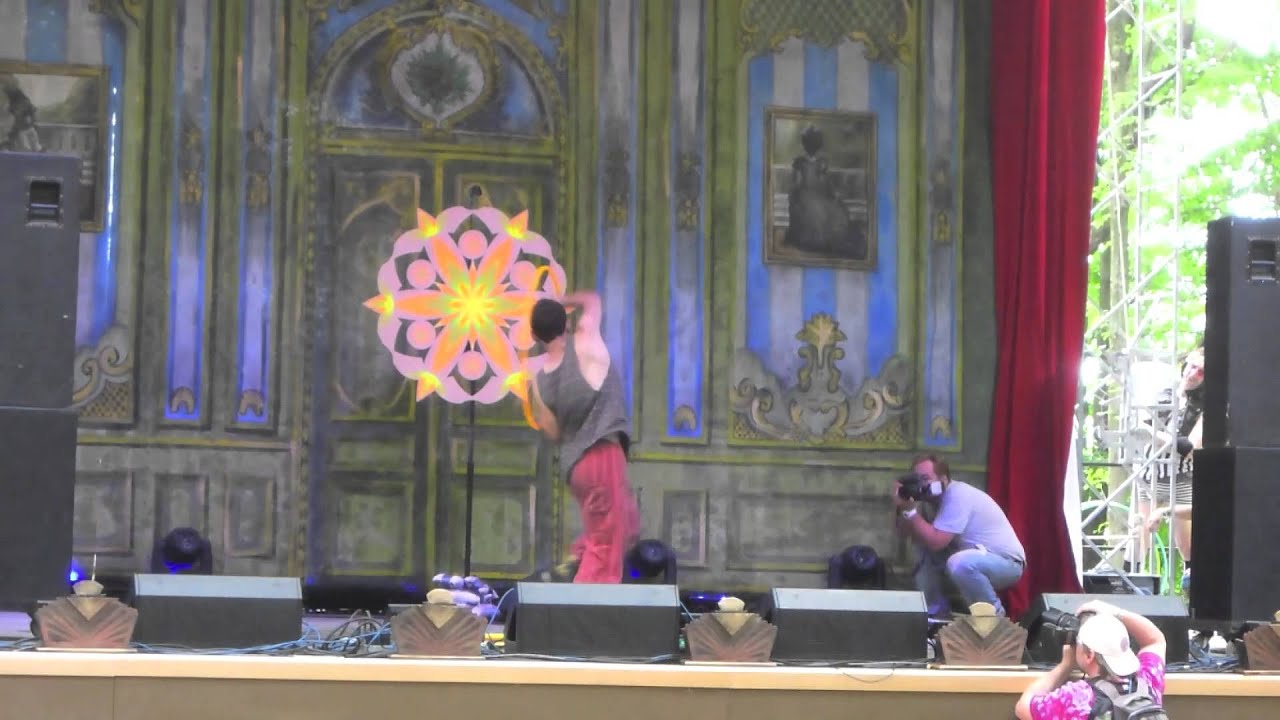Matt Porretta Electric Forest 2013 Hoop Troupe Showcase - YouTube