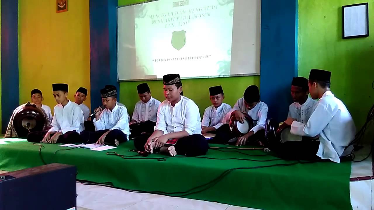 Sabilul huda show in aula SMPIT - YouTube