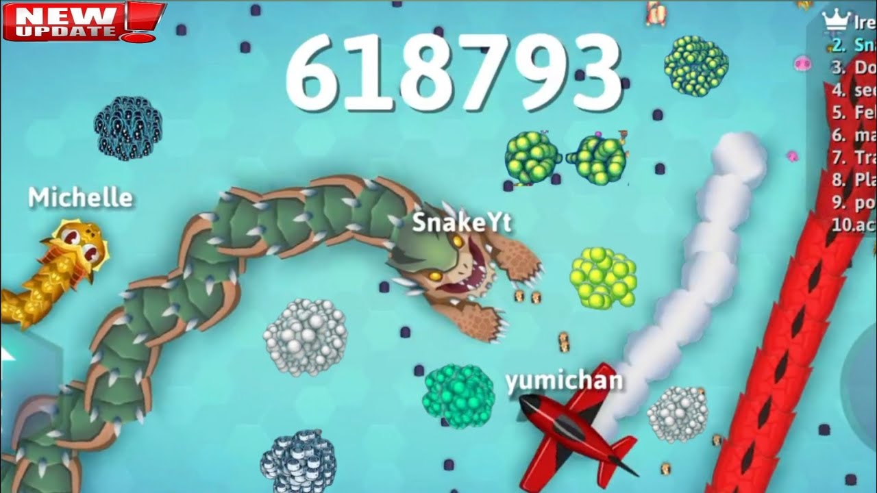 SNAKEIO 🐍 SUDDENLY THE BIG SNAKE LEFT OUT THE MAP COLLECTED DELICIOUS ...