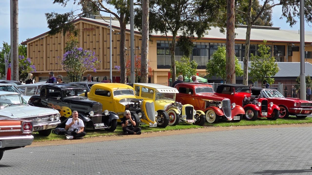 FUCHS Extreme Auto Expo Adelaide Zippel Cruise rolls in - YouTube