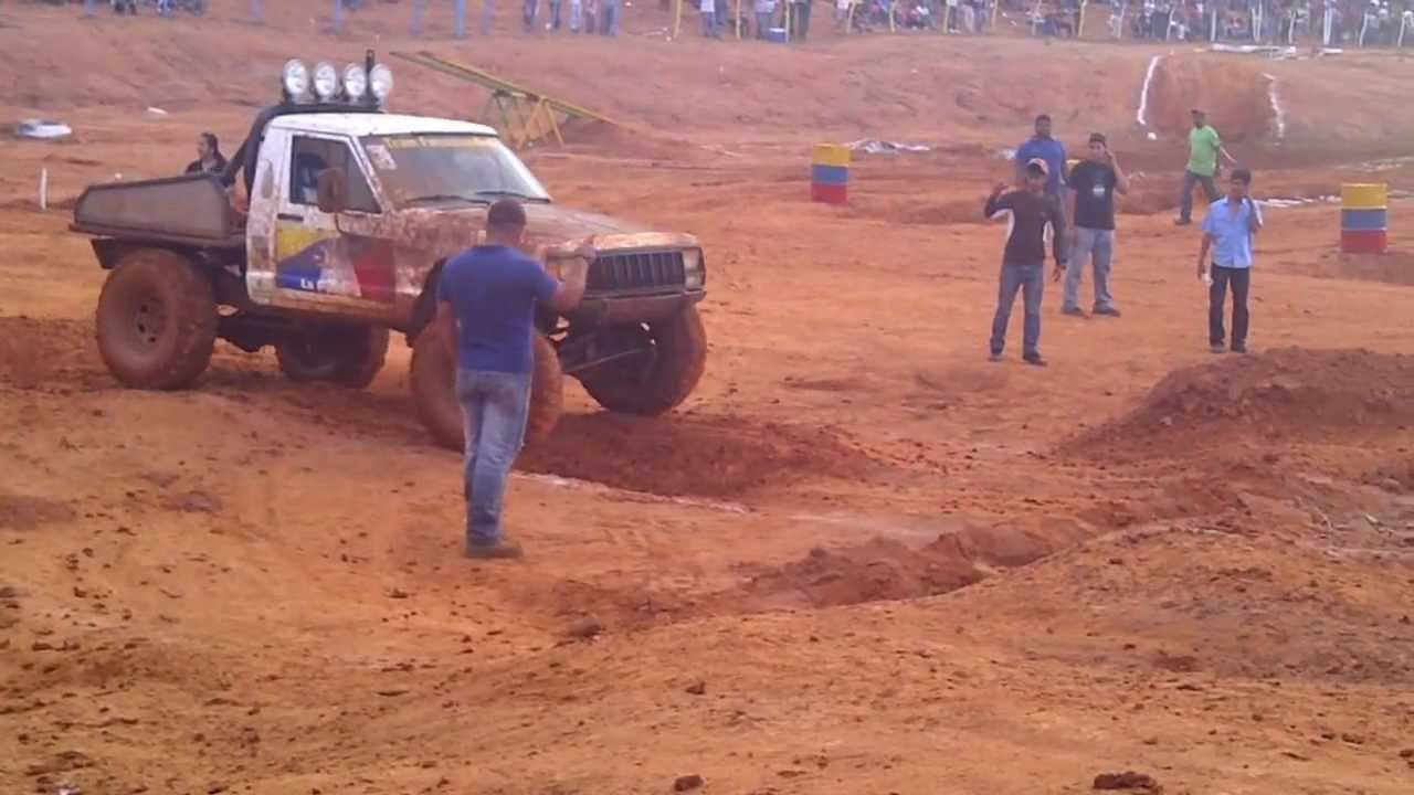 RUSTY TRIAL JALAITO EXTREMO 4X4 2012 CHEROKEE EN ACCIÓN - YouTube
