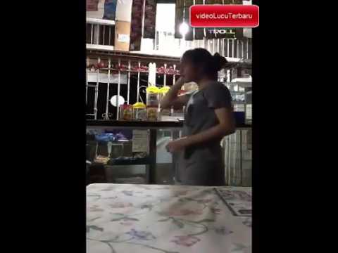Penjaga kios paling gokil