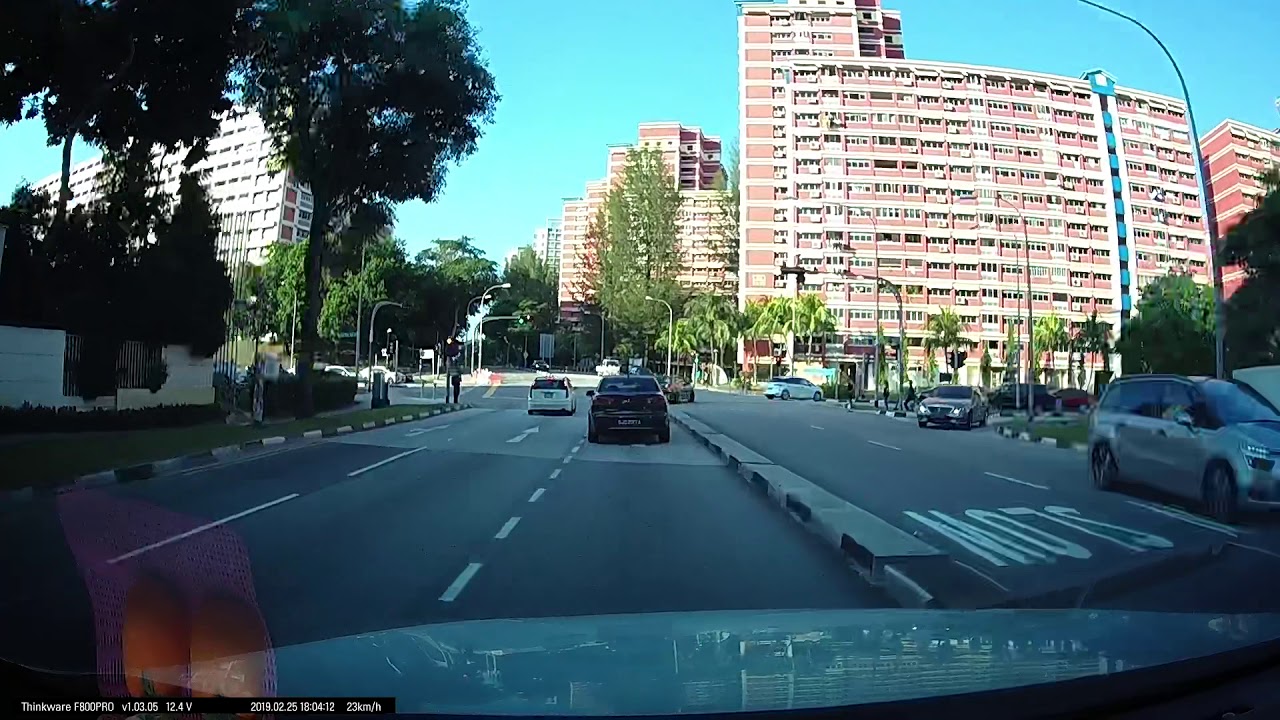 Vehicle running red light while making right turn - YouTube