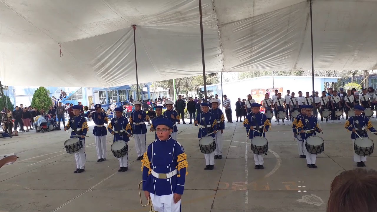 La banda de guerra Joaquín baranda - YouTube
