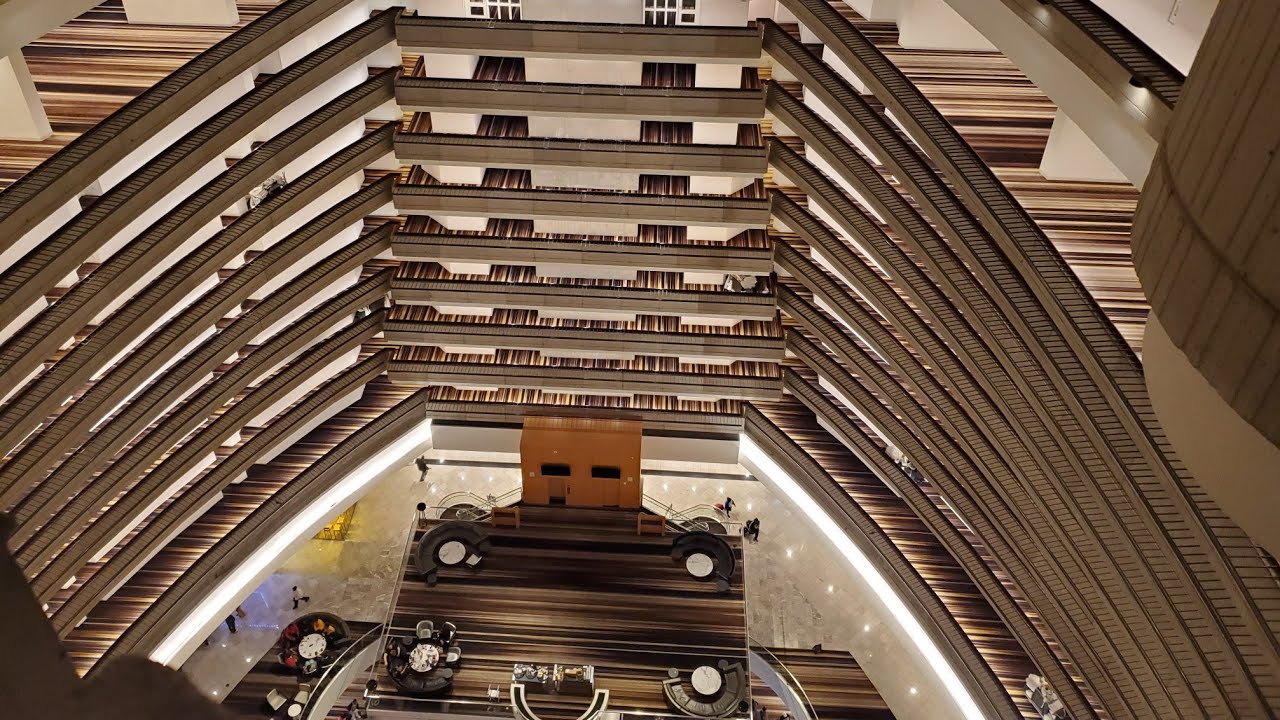 Atlanta Marriott Marquis (Downtown) room tour and review - YouTube