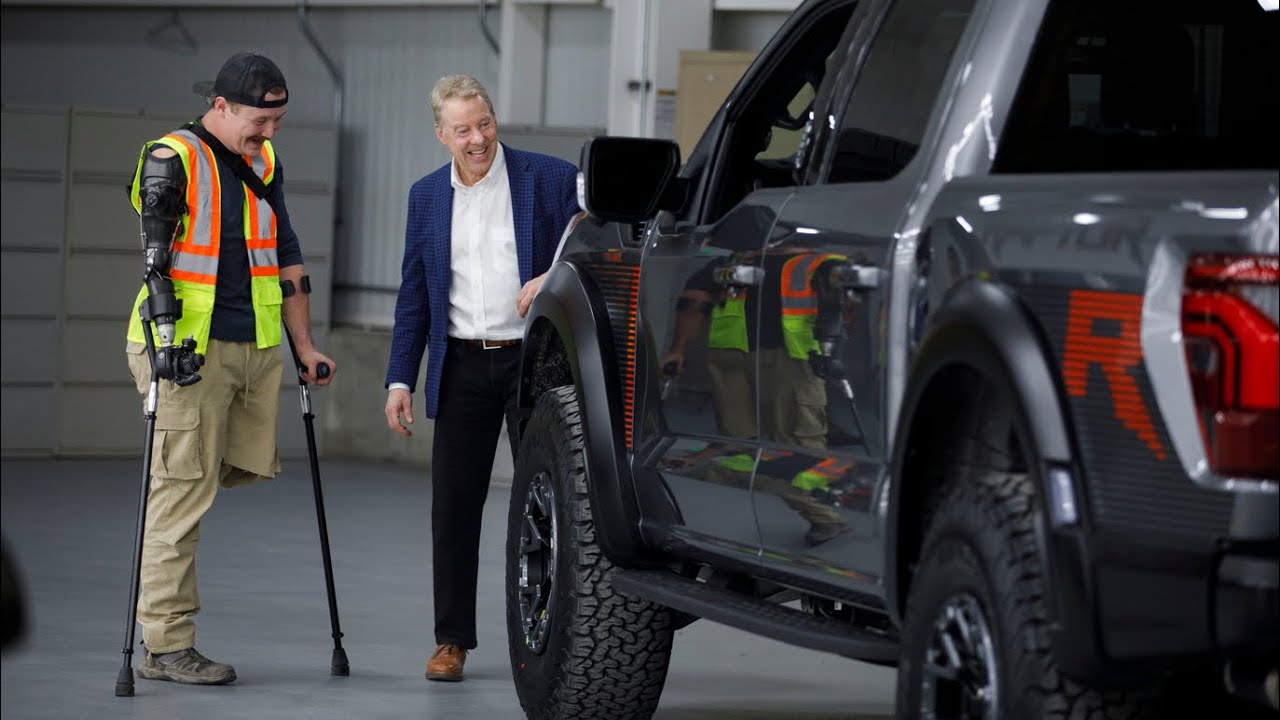 Ford Replaces US Marine's Wrecked F-150 Raptor With a 720-HP Raptor R ...