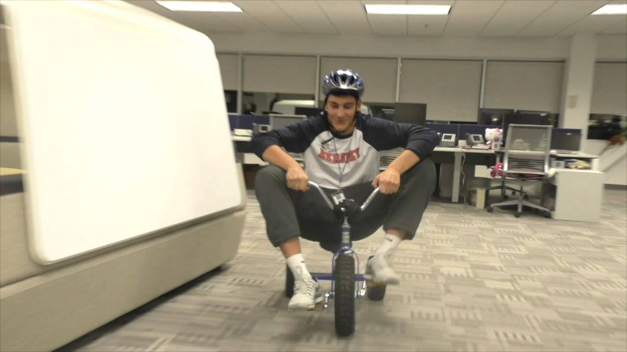 Villanova basketball signee Dylan Painter rides a tricycle (like a boss ...