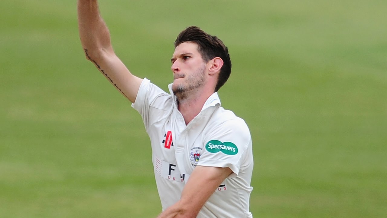 Northants edge ahead despite Payne, Northants v Gloucs, Day Two - YouTube