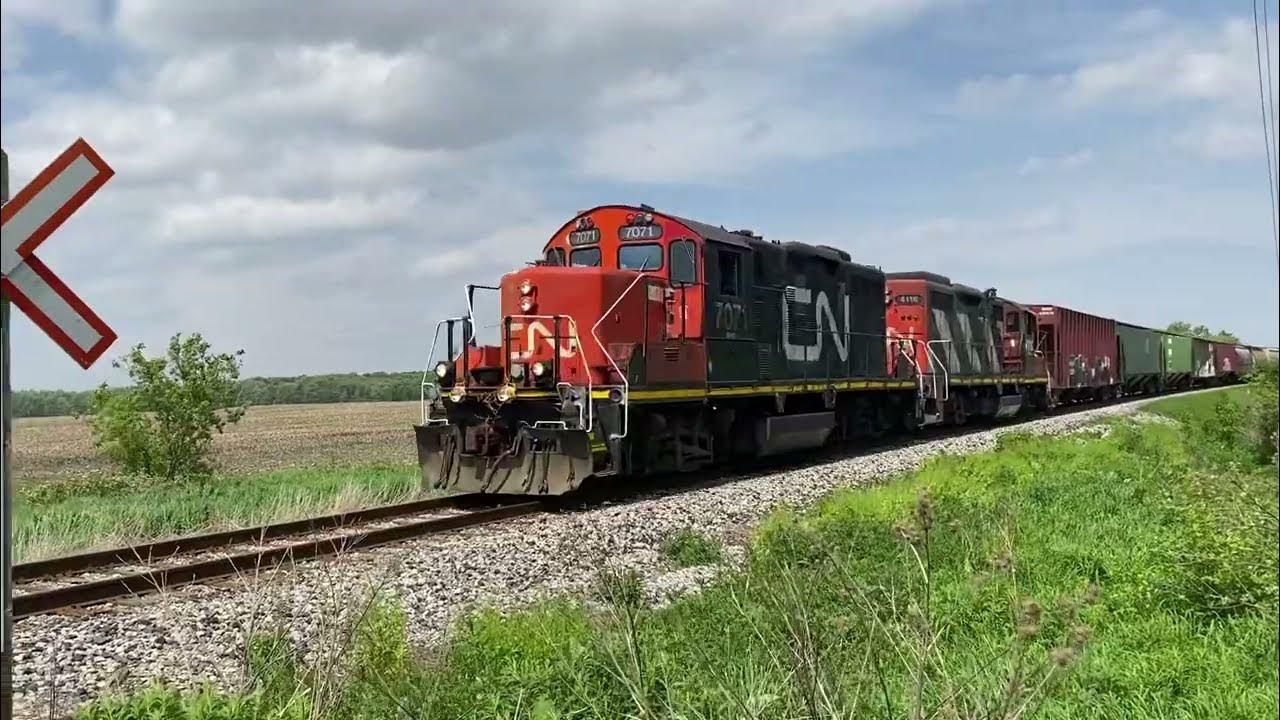 CN L568 - CN 7071 West at Baden (May 22 2024) - YouTube