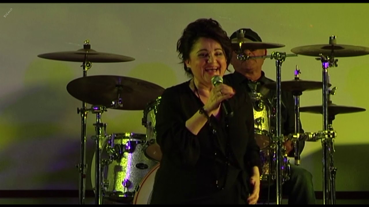 ROBERTA CAPPELLETTI I miei vent'anni per sempre - YouTube