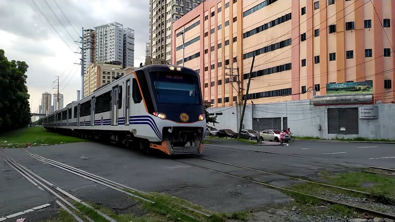 Amazing 2020 new PNR Train in the Philippines @Buendia Station - YouTube