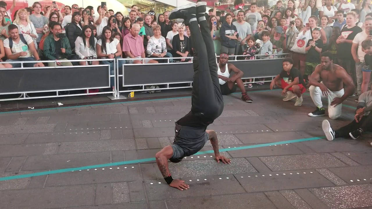 NYC Street Performers and Dancers - YouTube