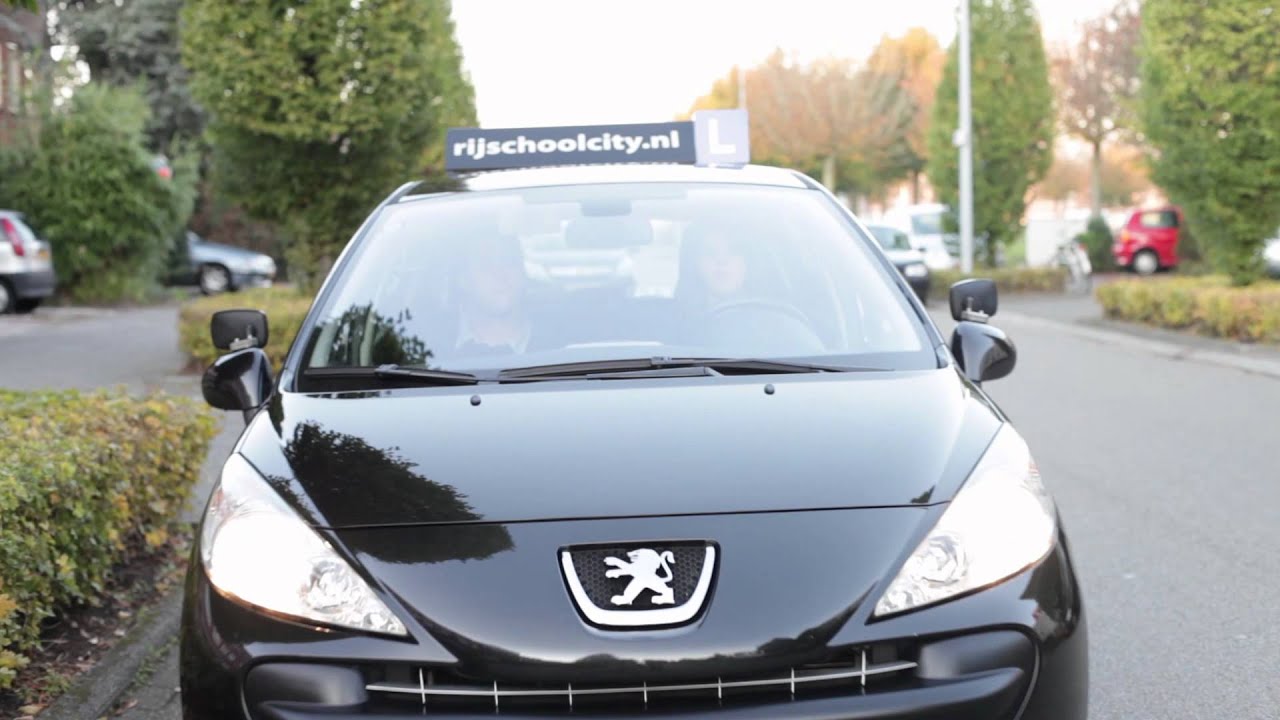 Rijschool City de rijschool in Groningen - YouTube