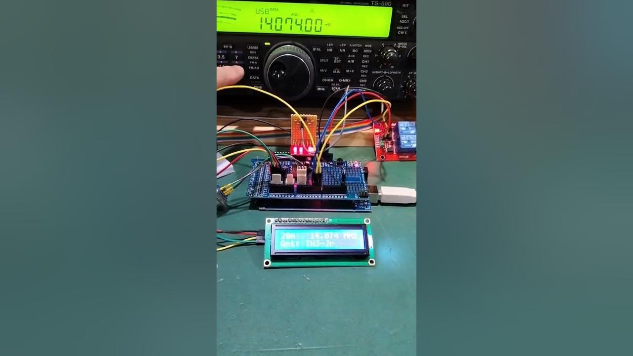 Kenwood Arduino antenna switch - YouTube