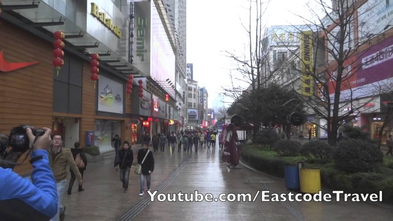 Huangxing walking street 黄兴路 Changsha Hunan - YouTube