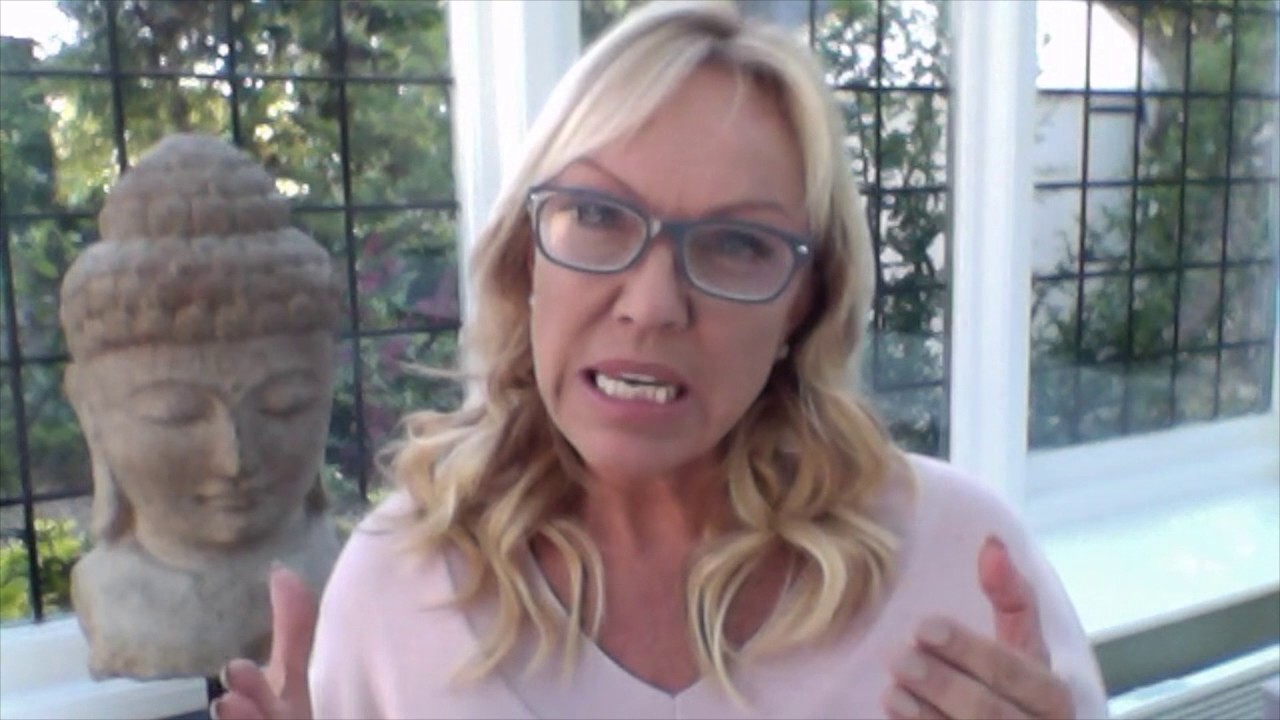 Tracey Bovingdon reviews The Profitable Professional by Kelly Clifford ...