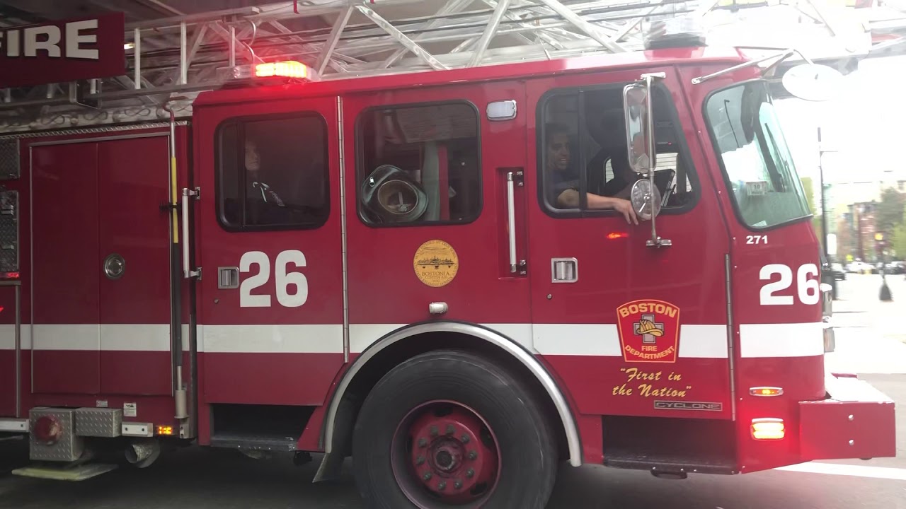 Boston Fire Ladder 26 Responding - YouTube