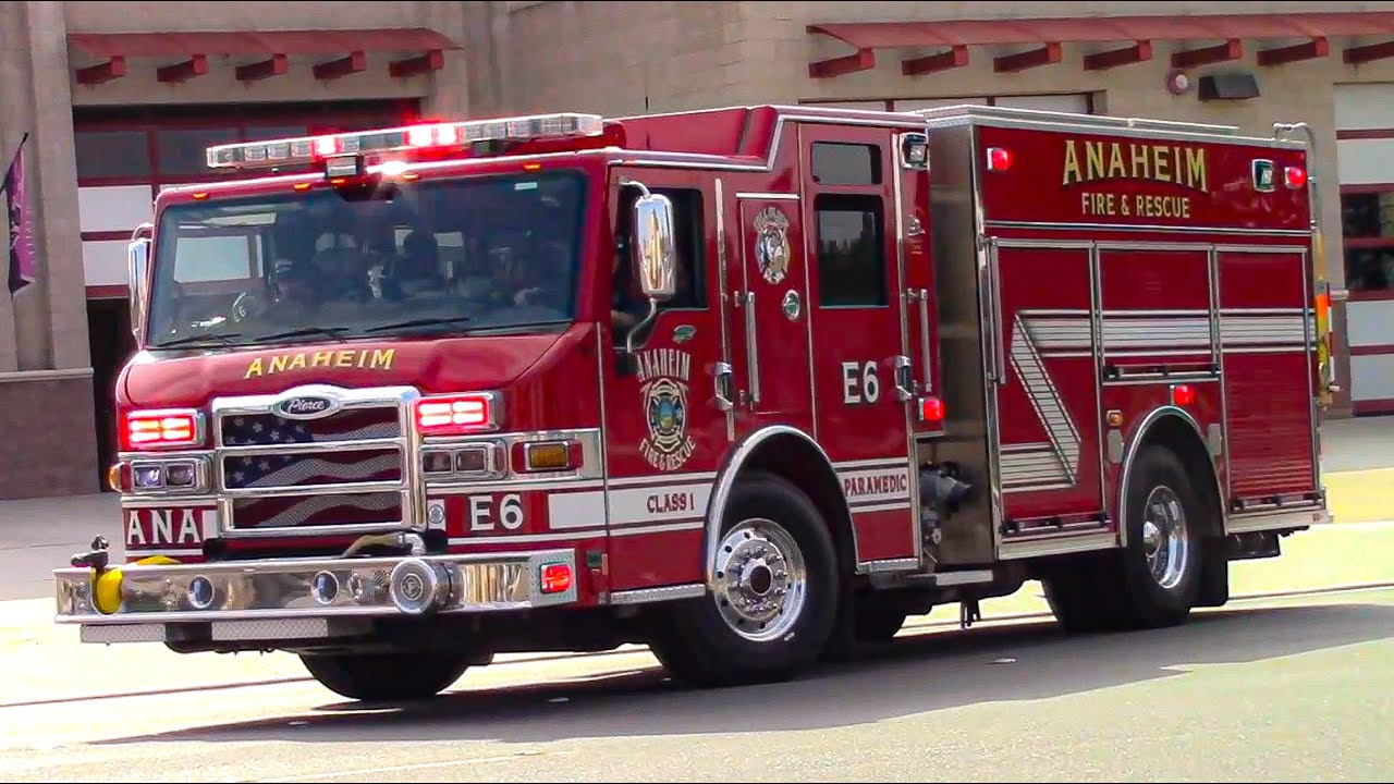 Anaheim Fire & Rescue Engine 6 Responding - YouTube