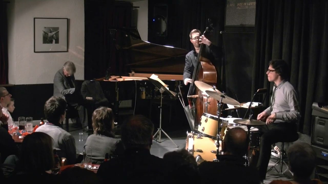 Alan Broadbent Trio live in Lustenau, Austria on March 23, 2012 (Phil ...
