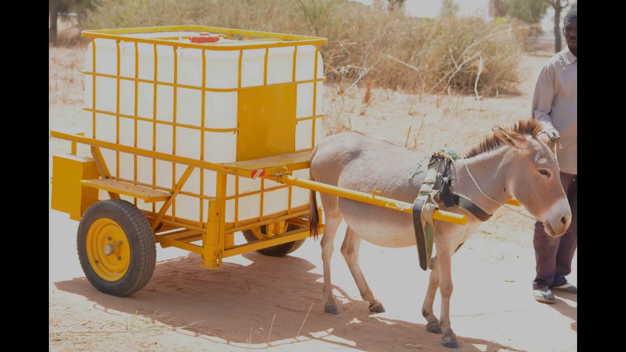 CHARRETTE CITERNE 1000 LITRES - YouTube