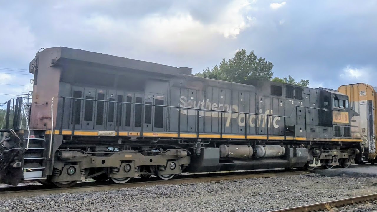 Southern Pacific patch unit on the LR Subdivision! 9/16/2024 - YouTube