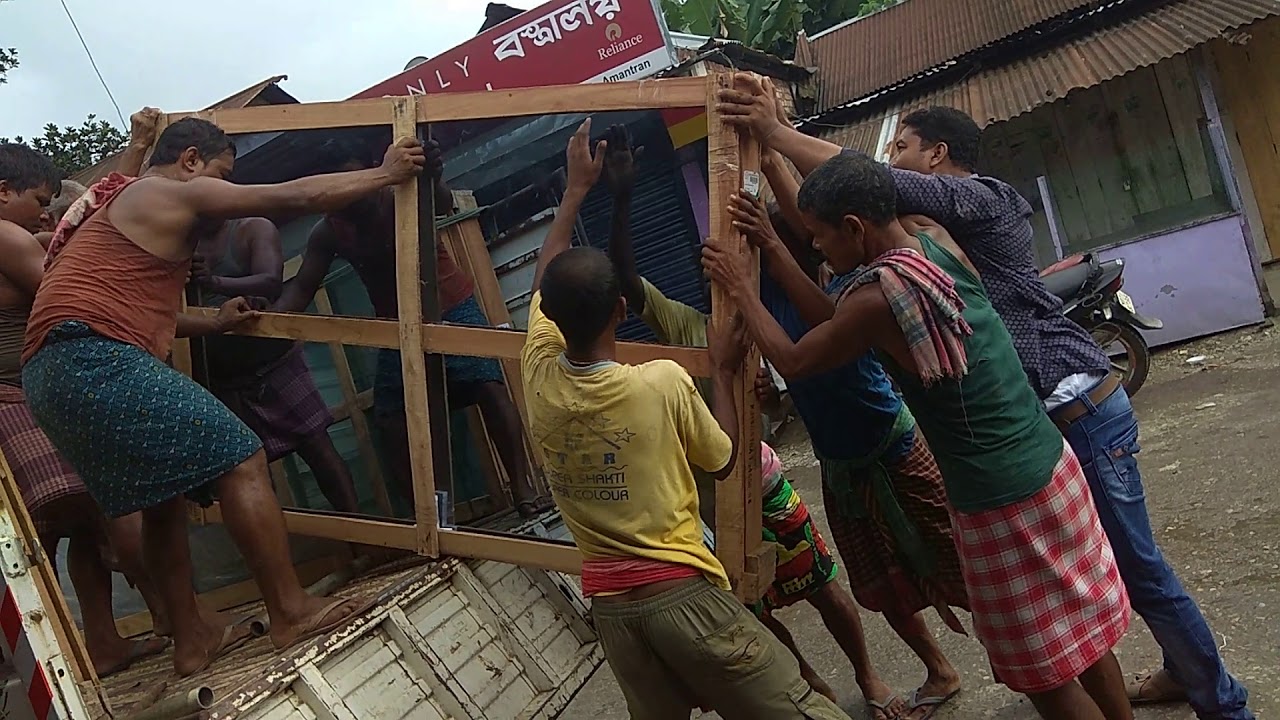 Glass unloading at salkumar hat 550 kg weight.f rom subrata sarkar ...