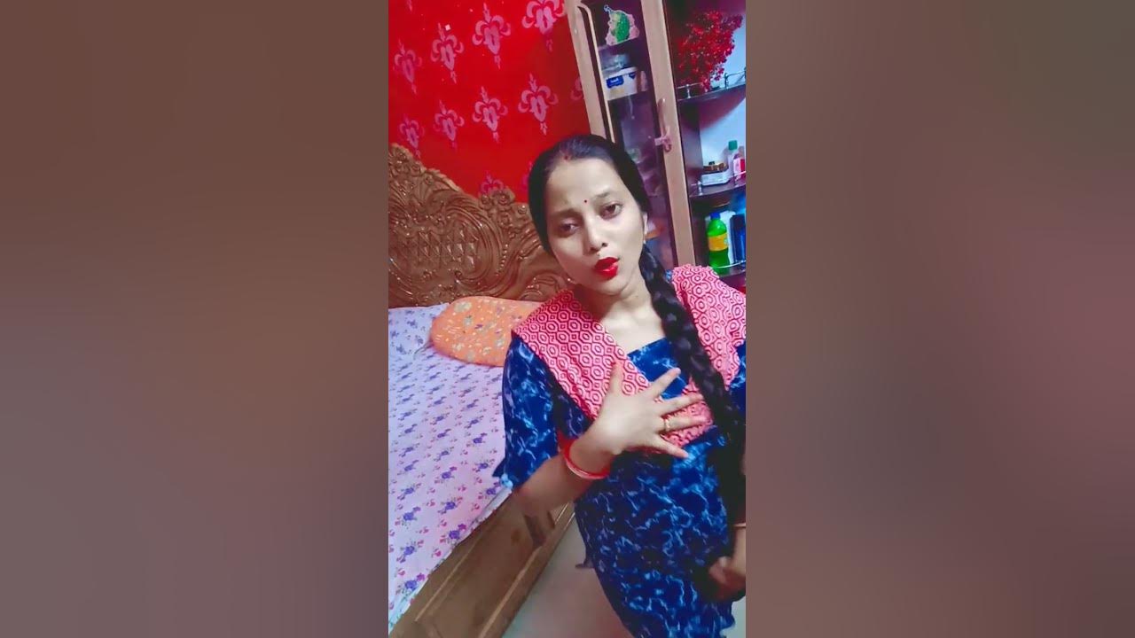 Meghla dine meghla mon 😍🥰😜😍😍🥰#dance #joysree #folkdance #song #comedydance #bengalivlog #love ...