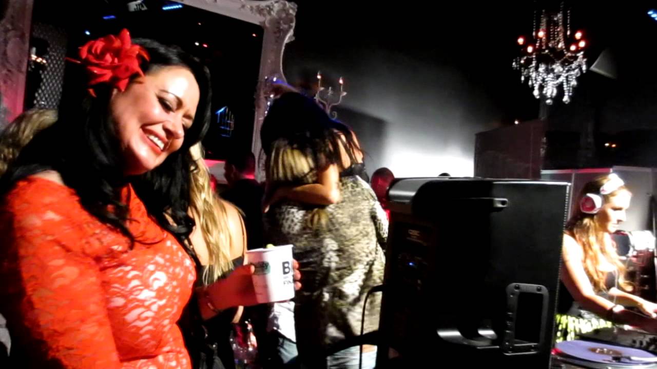 Big Brother 14 Finale Party- Wil Heuser dances - YouTube