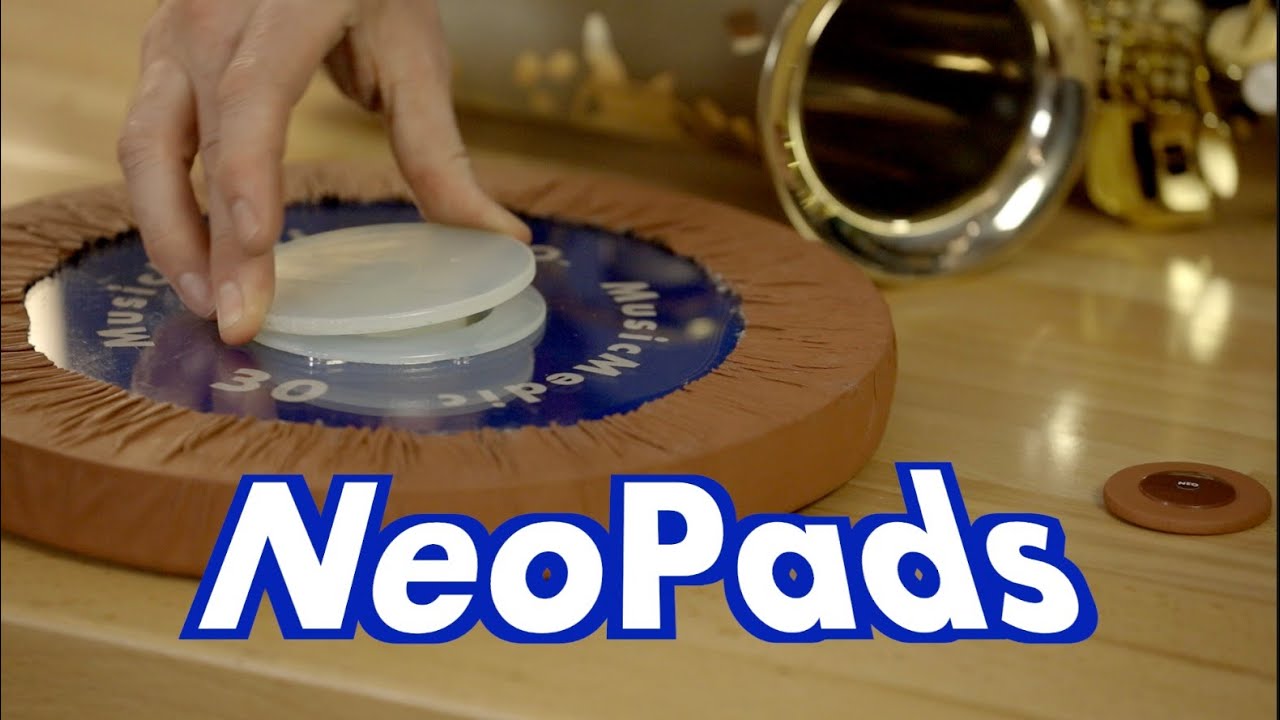 Intro to NeoPads. Self Leveling Saxophone Pads by MusicMedic - YouTube