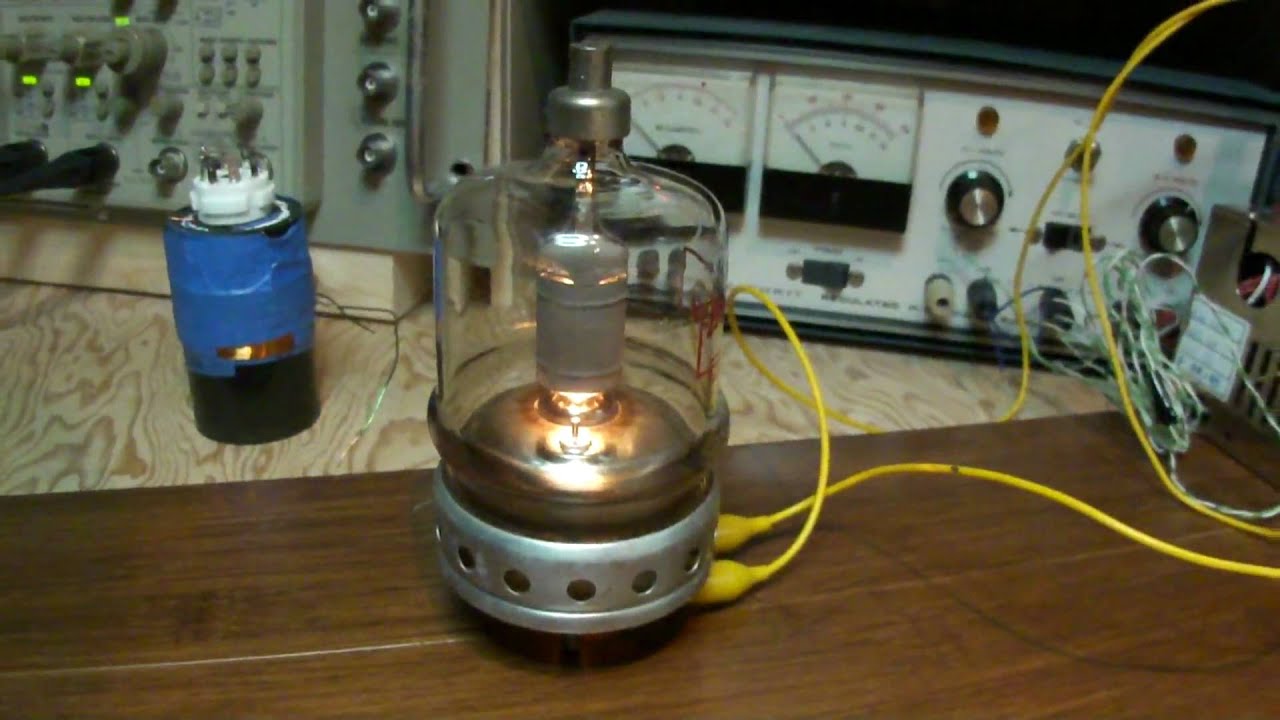 Eimac 4-125A Glowing - YouTube