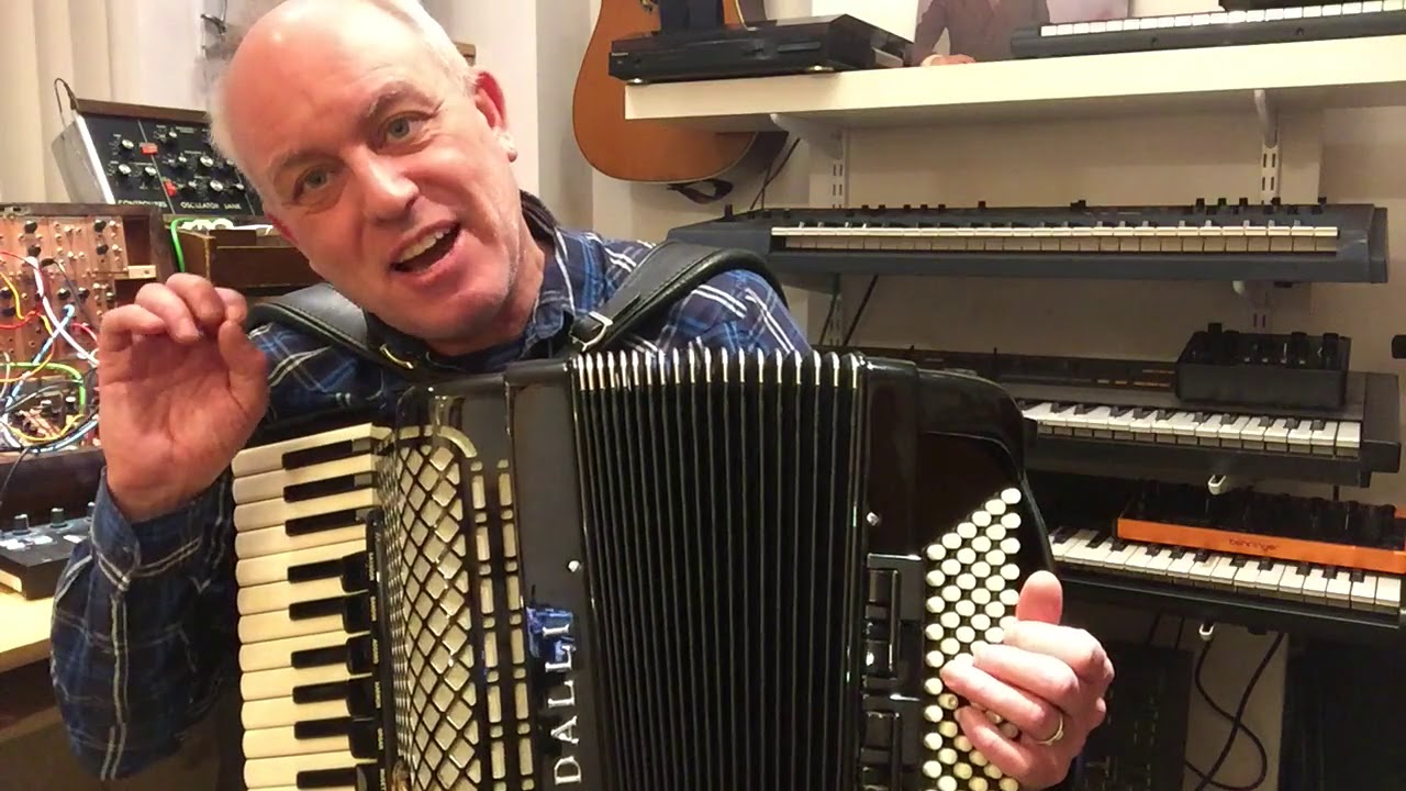 Accordion Stradella Basses and the Sets of 3 and 4 Note Diatonic Chords ...