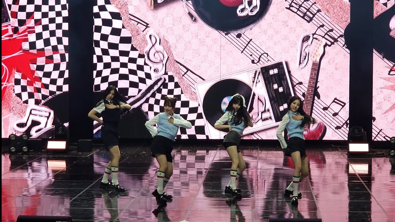 240707 트리플에스(tripleS) 'Inner Dance' 직캠(fancam) @fanconcert - YouTube