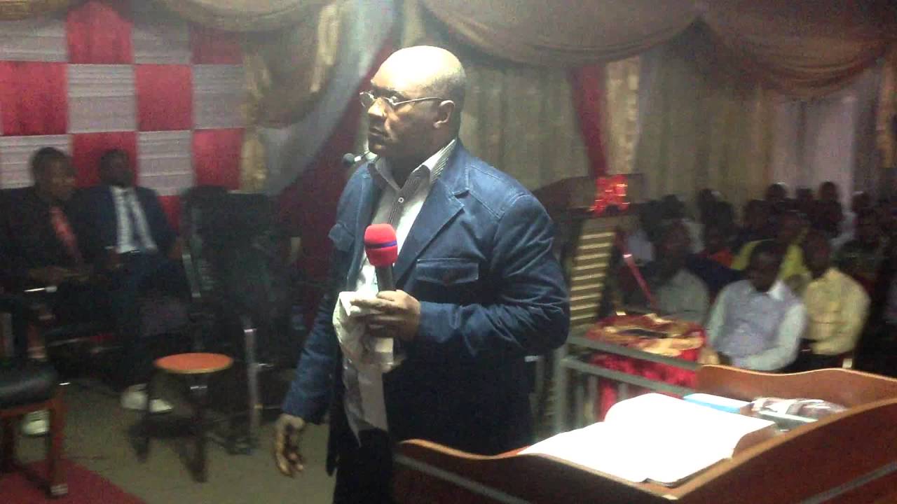 CEC CENTRALE : PASTEUR LEON RICHARD ILUNGA EN PLEINE PREDICATION - www ...