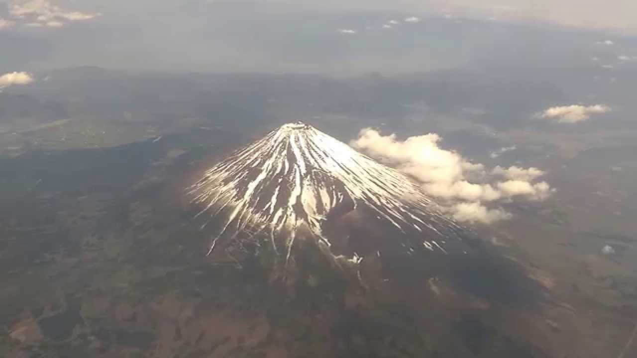 Fuji Mountain from airplane - YouTube