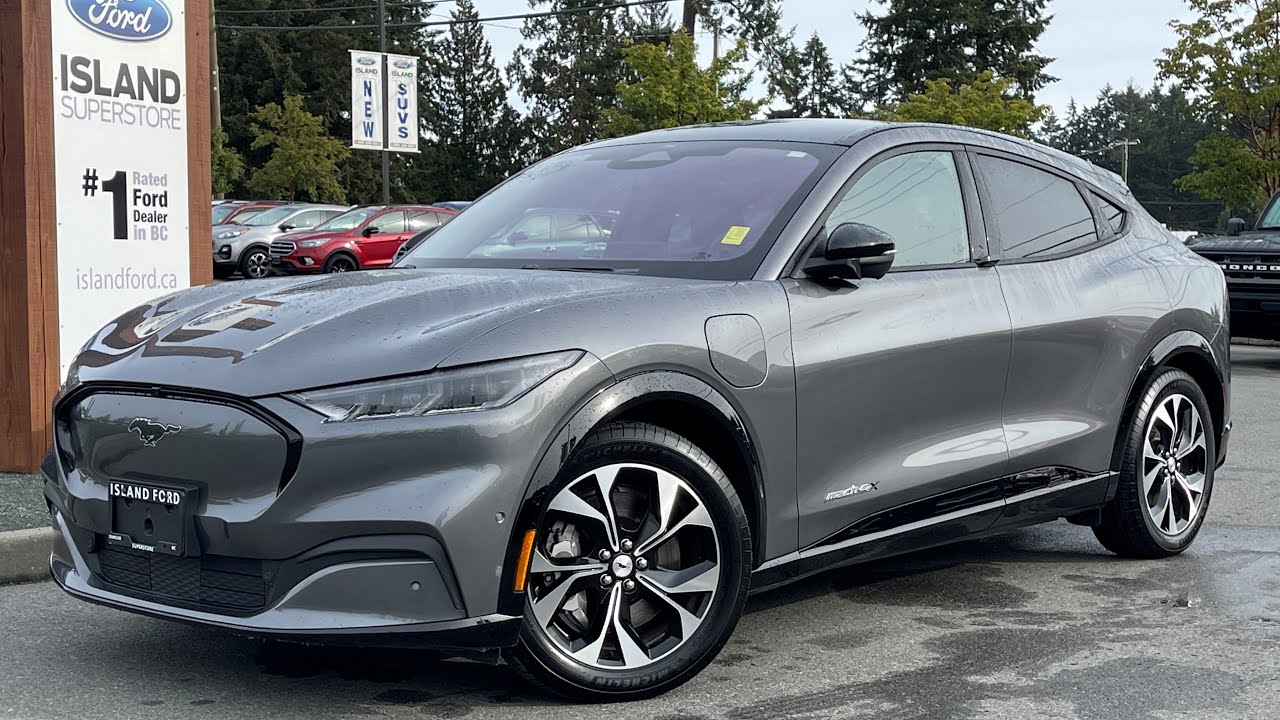 2021 Ford MachE Premium 88 KWh Extended Range, Glass Roof, AWD Review ...
